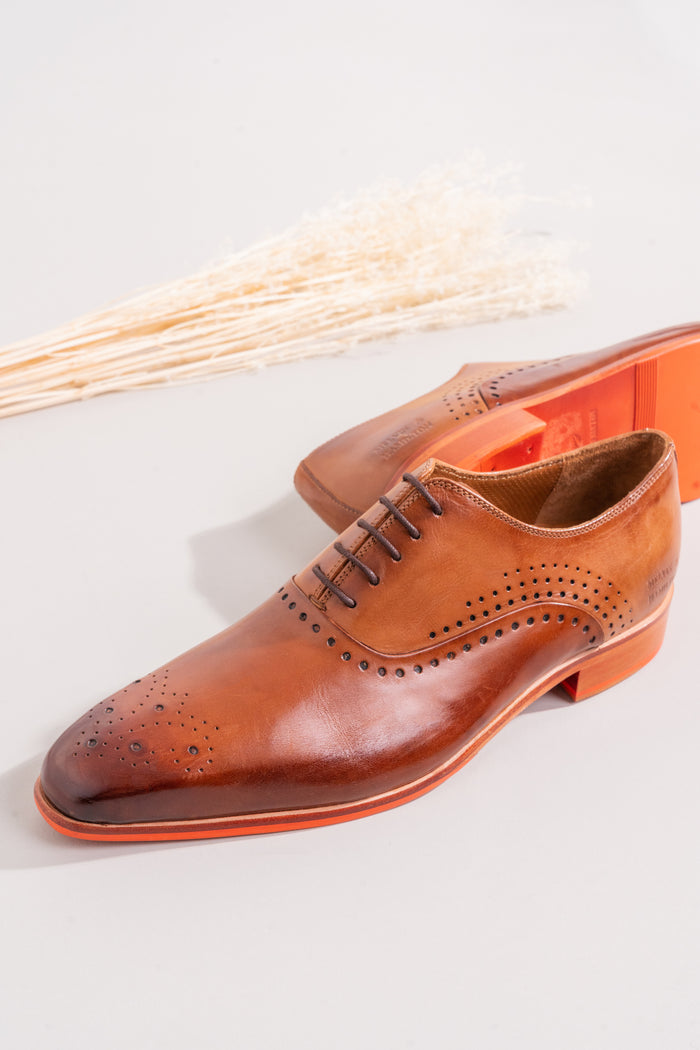 Must-have pairs of shoes to wear with your tights – Melvin & Hamilton