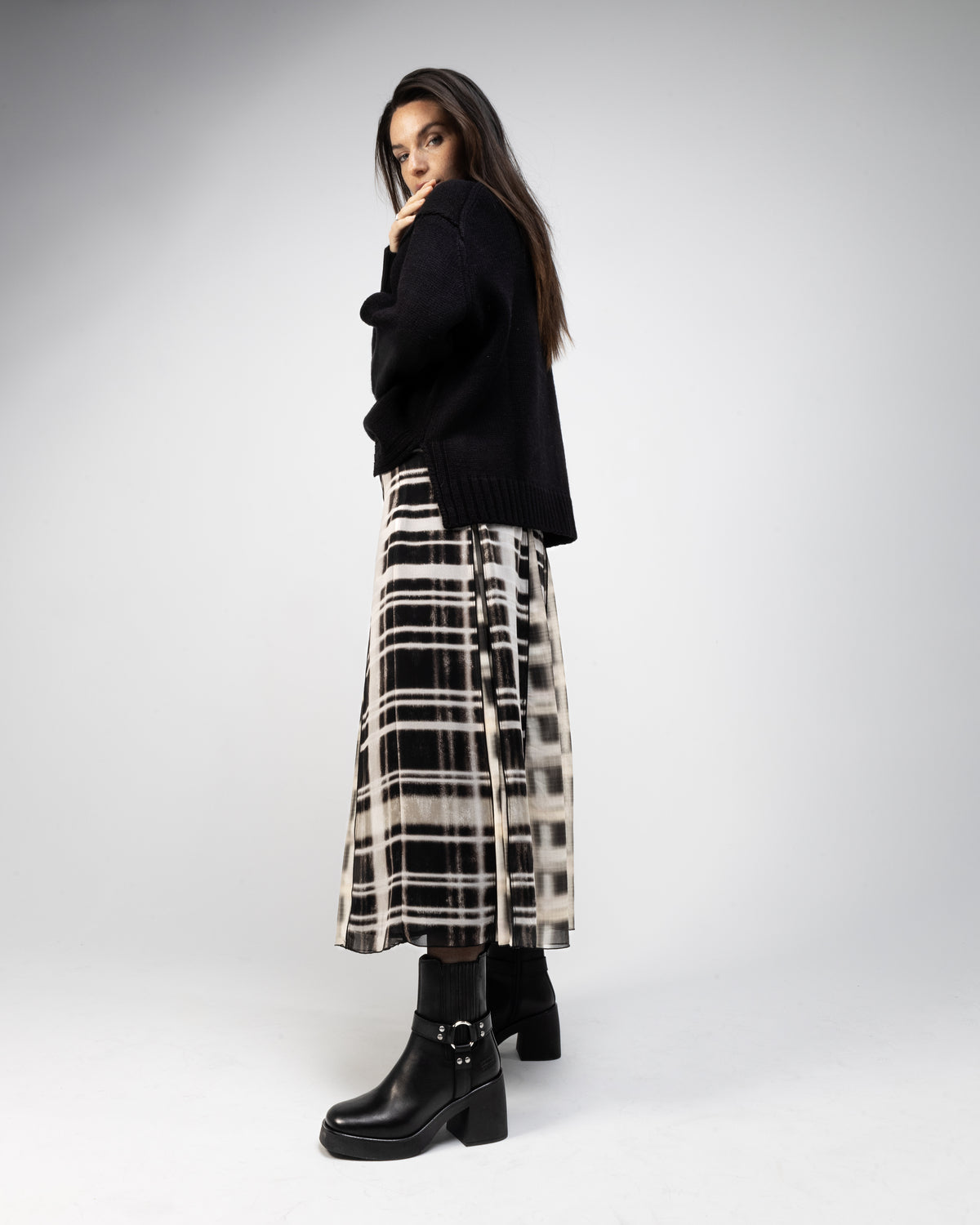 Leather shoes and fashion accessories by Melvin & Hamilton